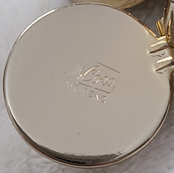 Coro | Jewelry | Vintage Coro Gold Tone Guilloche Floral Locket | Poshmark